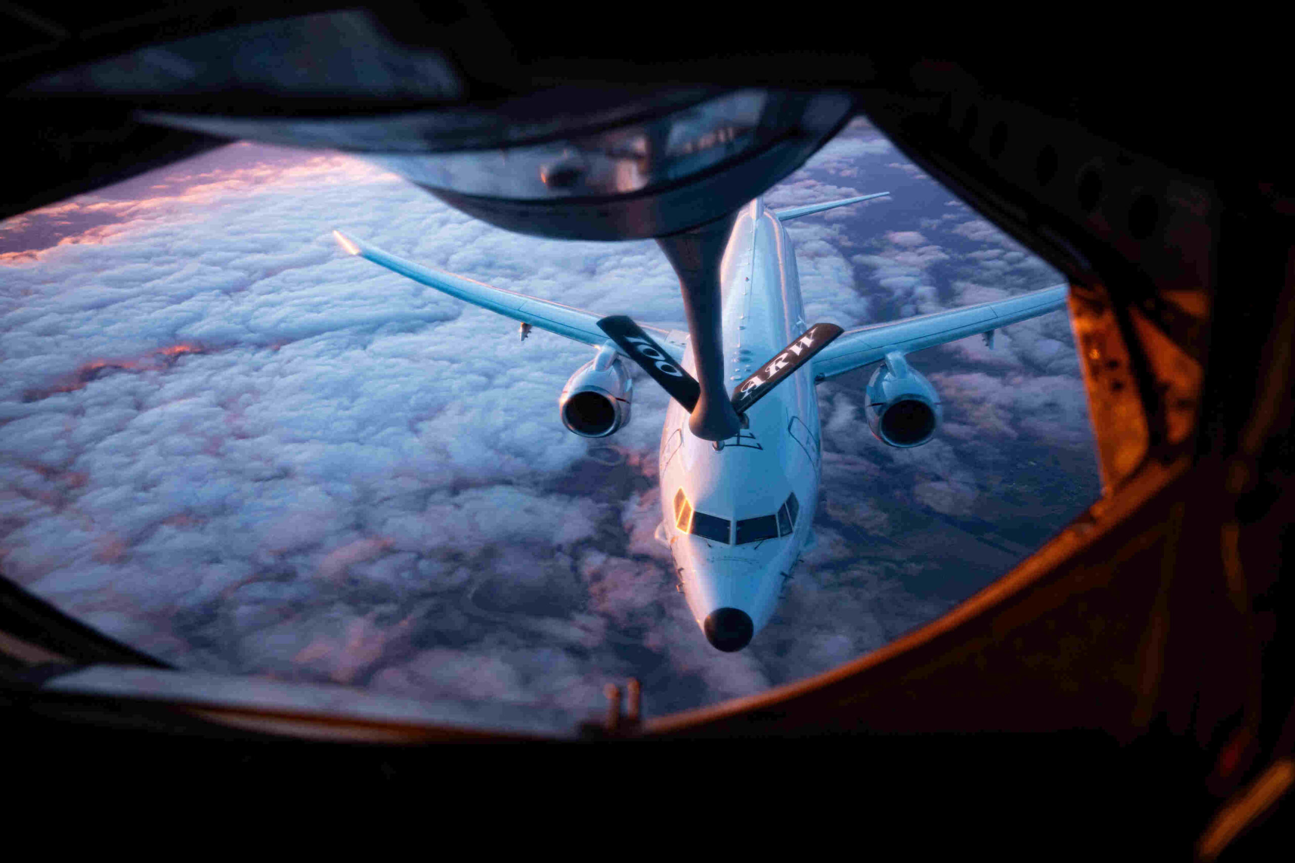 Ce poate face P-8A Poseidon, noul vânător de submarine al ...